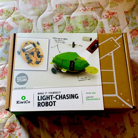Kiwico | Toys | Nib Light Chasing Turtle Robot Kiwico | Poshmark